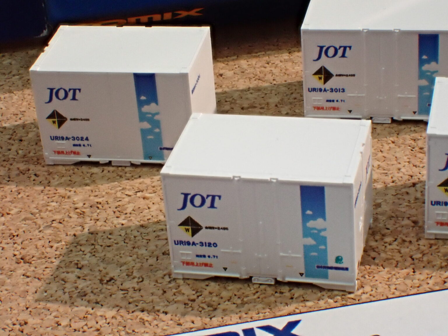 【TOMIX】UR19A-3000形コンテナ（日本石油輸送•青空帯）2025年9月再生産 | モケイテツ